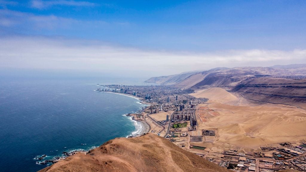 Playa Cavancha 2026: Guía completa de la mejor playa de Iquique - Houdinis